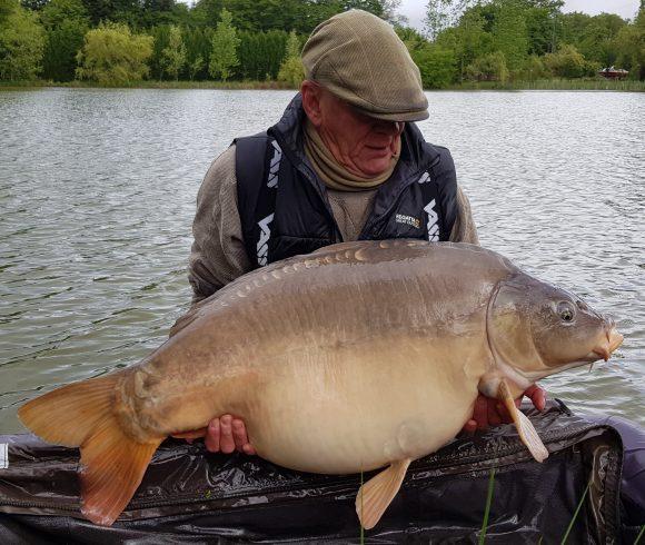 Drive and Survive Carp Lakes in France - Dream Carp Holidays