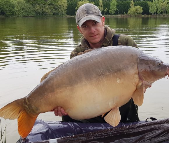 Drive and Survive Carp Lakes in France - Dream Carp Holidays