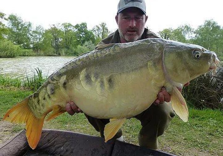 Fox Pool France - All Inclusive Carp Fishing Holiday