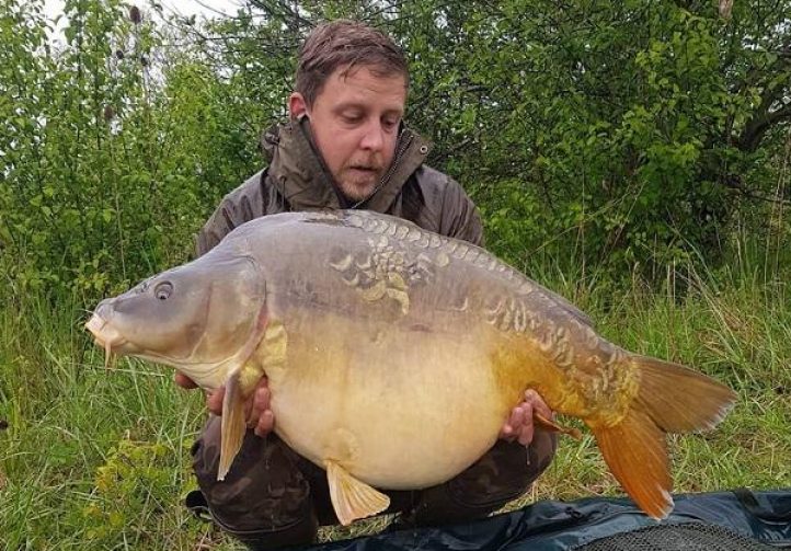 The Farm Lake France - Drive and Survive lake - Dream Carp Holidays