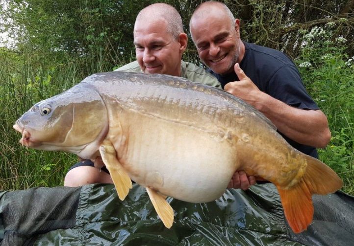 Carp Hunters Lake France - Dream Carp Holidays