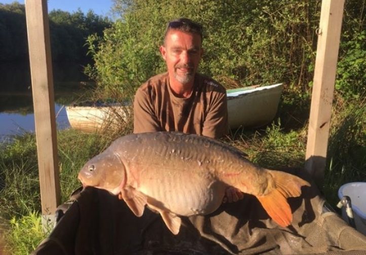 Carp Hunters Lake France - Dream Carp Holidays