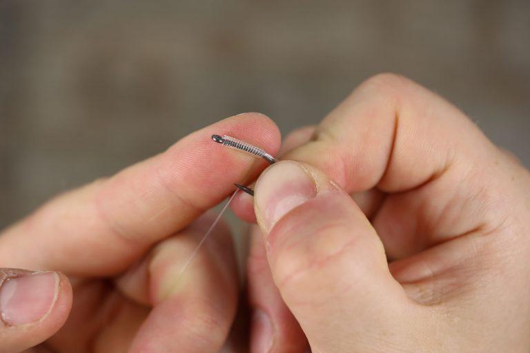 How to tie a D Rig and in what situations to use it - Dream Carp Holidays