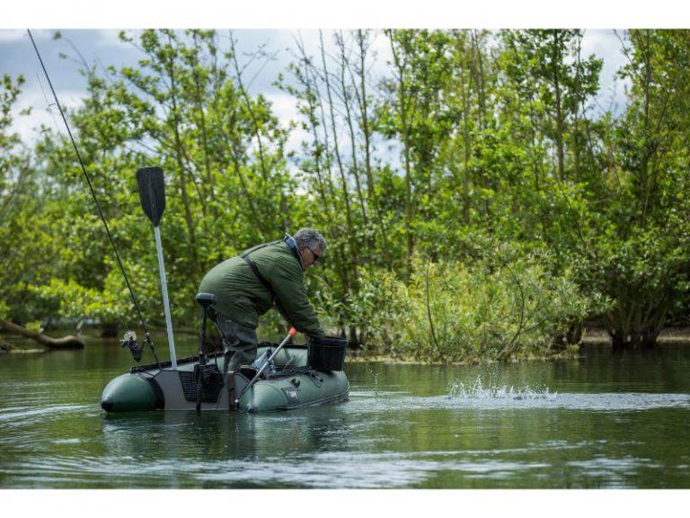 Using a rowing boat to get an edge in your carp fishing